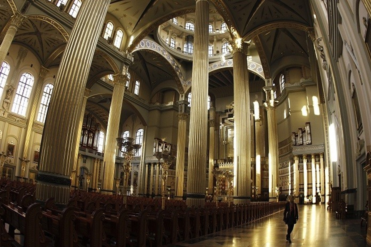Informe revela un millar de abusos sexuales en la Iglesia suiza Informe revela un millar de abusos sexuales en la Iglesia suiza